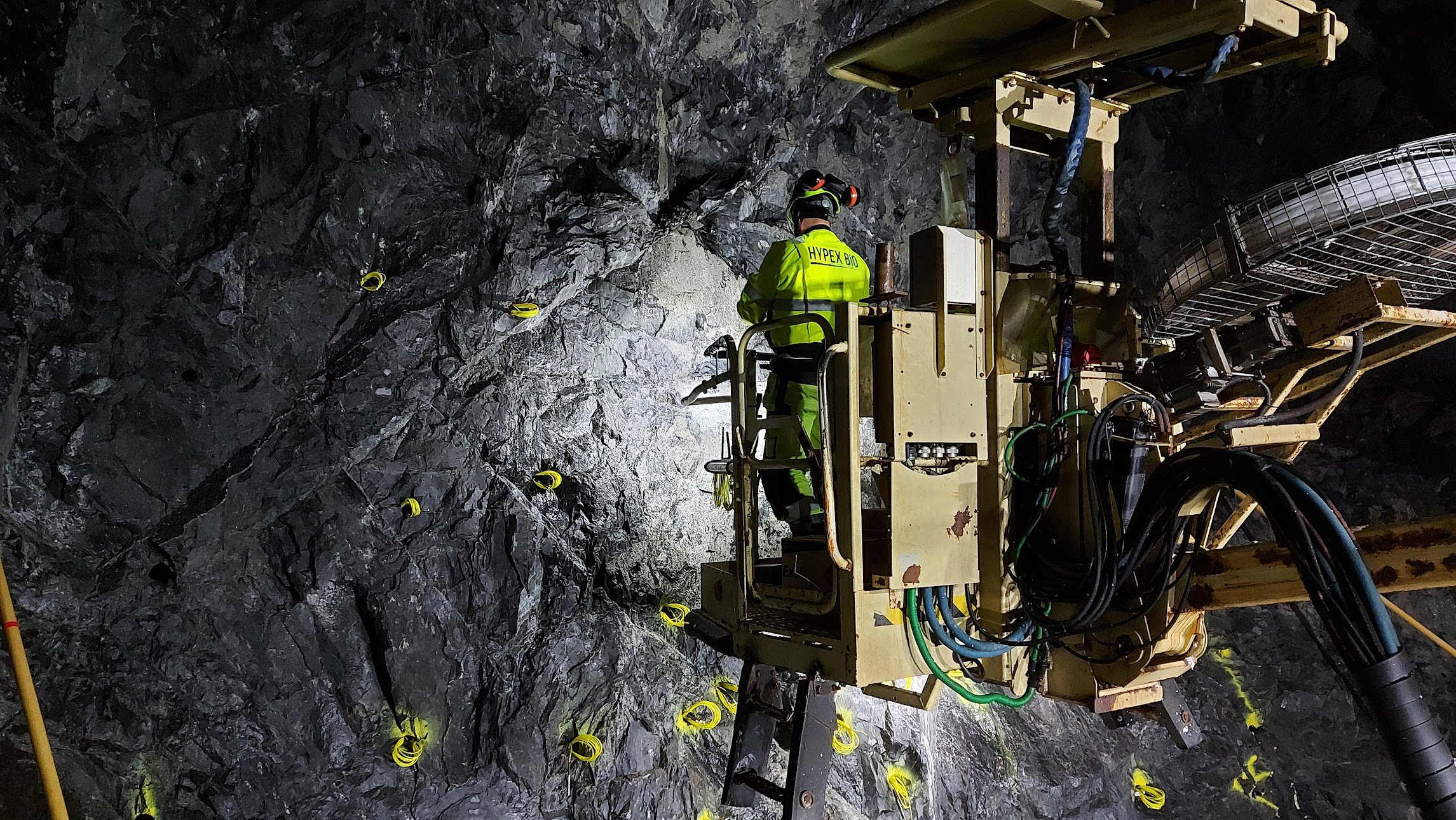 Hydrogen Peroxide based demolition and extraction technology